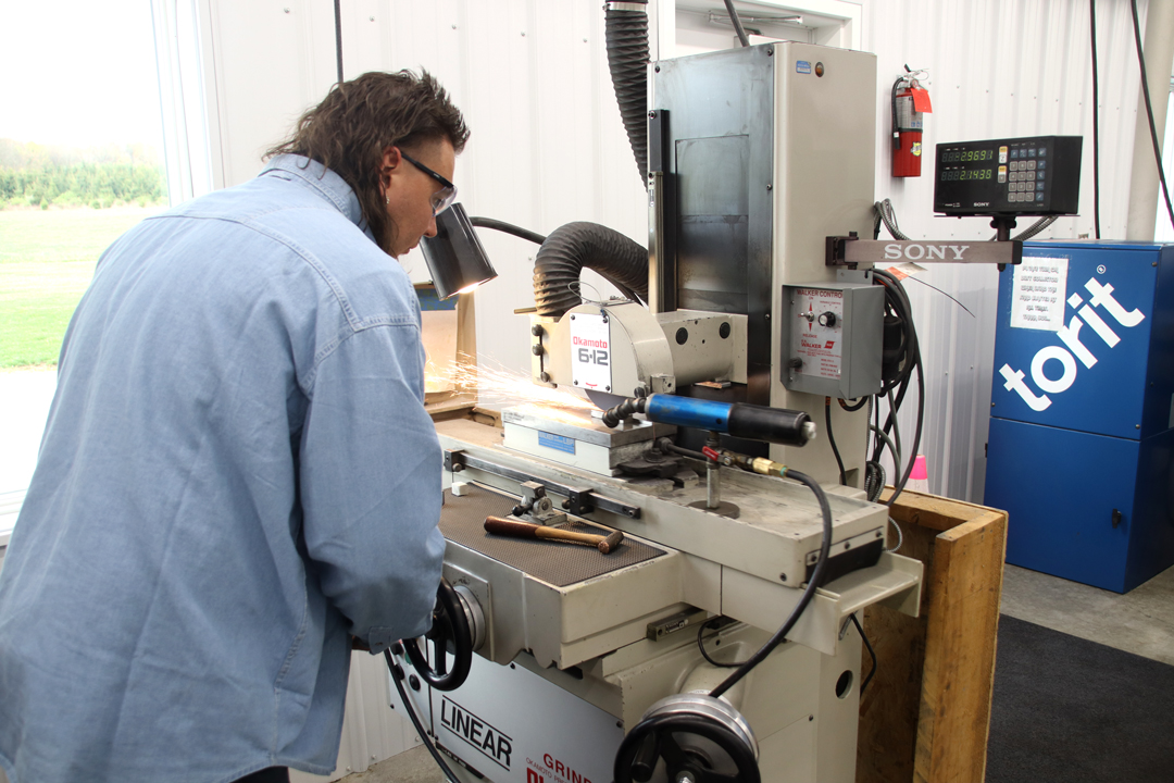 High-precision tooling specialists manufacturing precision parts